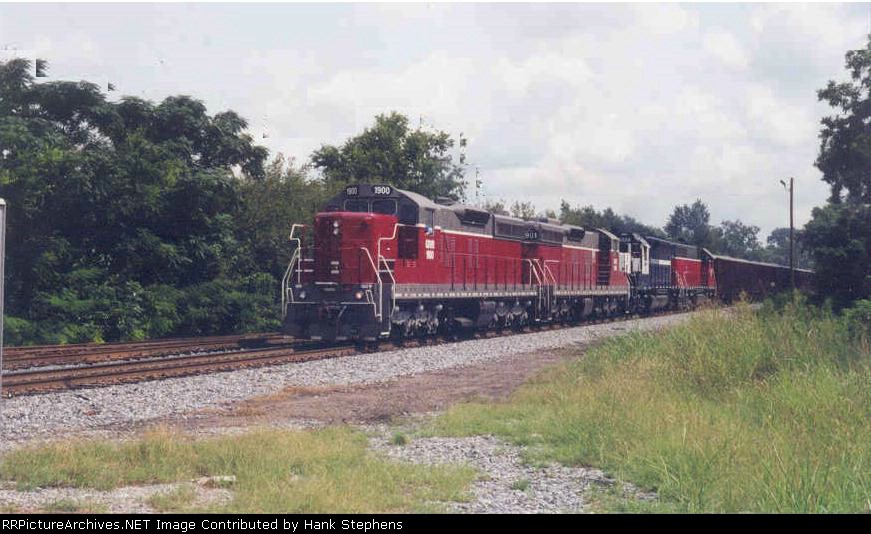 GSWR Cplumbus, GA to Smithville, GA road train takes advantage of NS trackage rights.